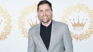 Who is Kavan Smith? All About the Talented Canadian Actor - Hollywood ...